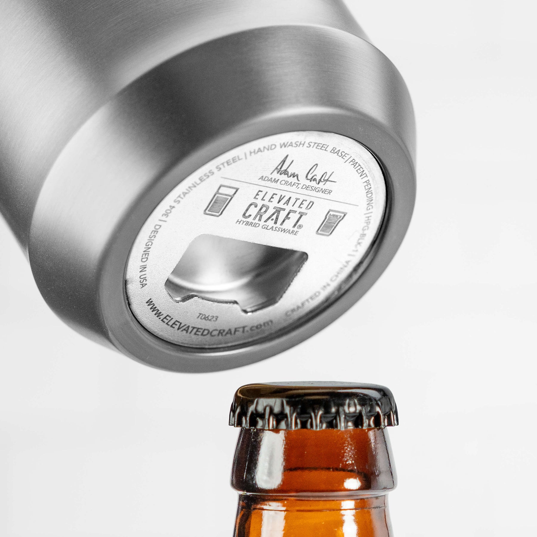 The Hybrid Pint Glass Gunmetal Black | Elevated Craft® – Elevated Craft